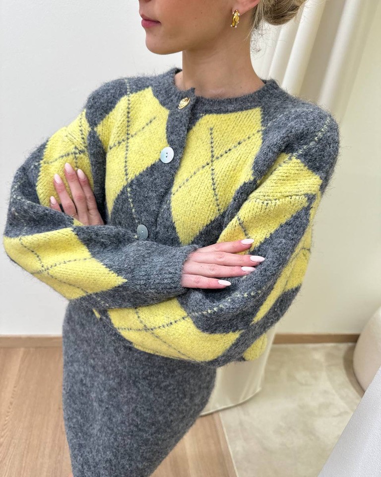 Completo cardigan rombi e gonna grigio e lime Vicolo - Scintille Store